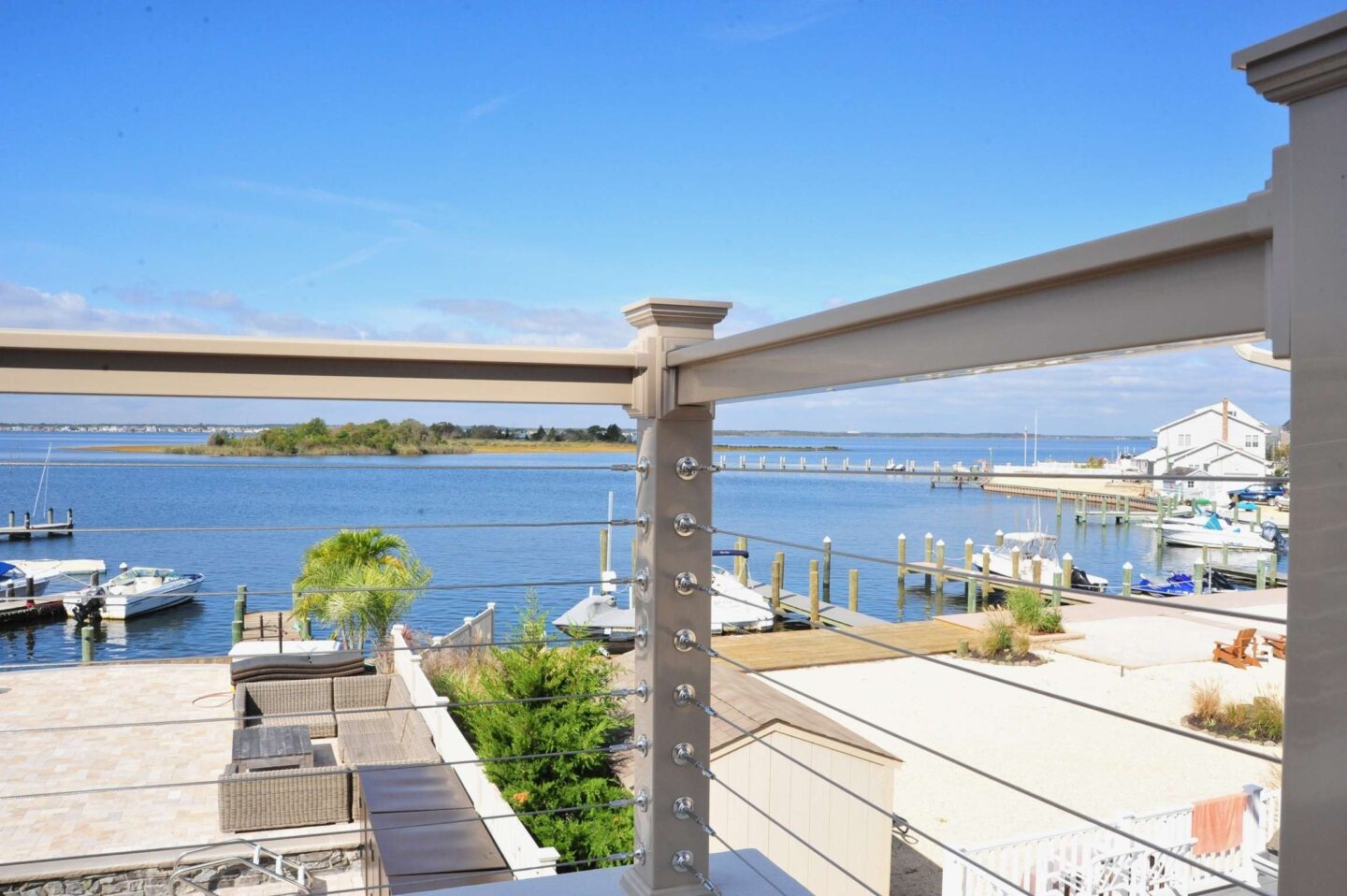 Railing NJ, Railing Installation for Deck, Porch & Balcony Near Toms ...