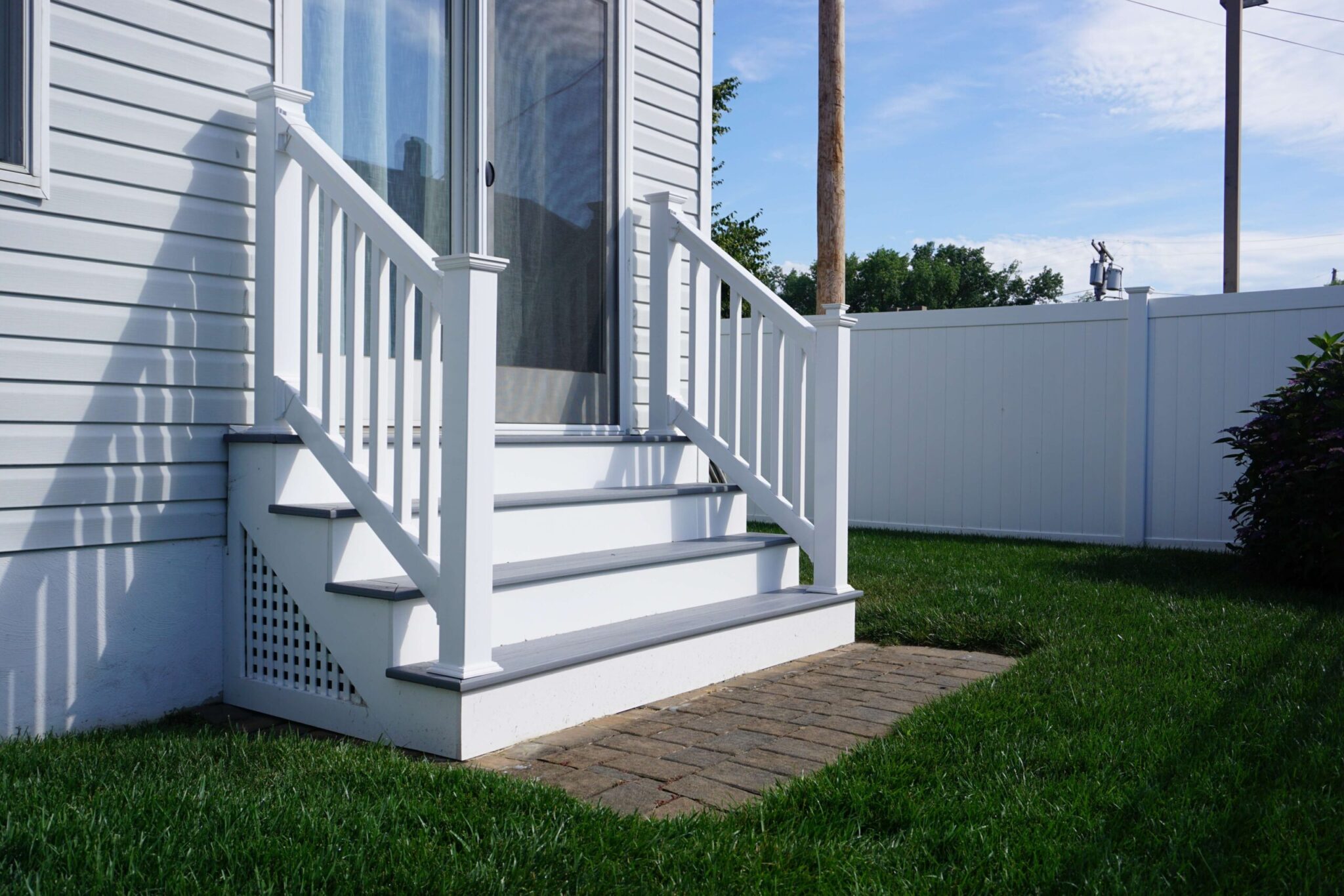 Vinyl Railing NJ, PVC Railing for Deck, Porch & Balcony New Jersey